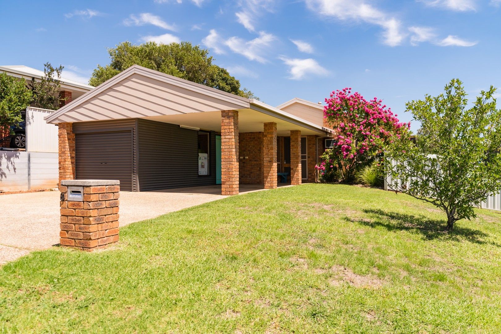 8 NEWMAN CRESCENT, Wodonga VIC 3690 - House For Rent | Domain
