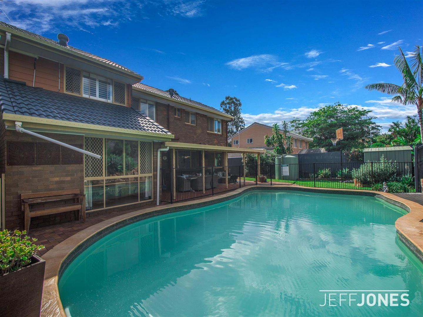 4 Eromanga Street, Carindale | Property History & Address Research | Domain