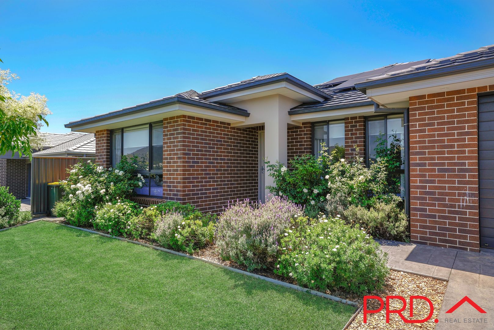 11 Angus Place, Tamworth NSW 2340 | Domain