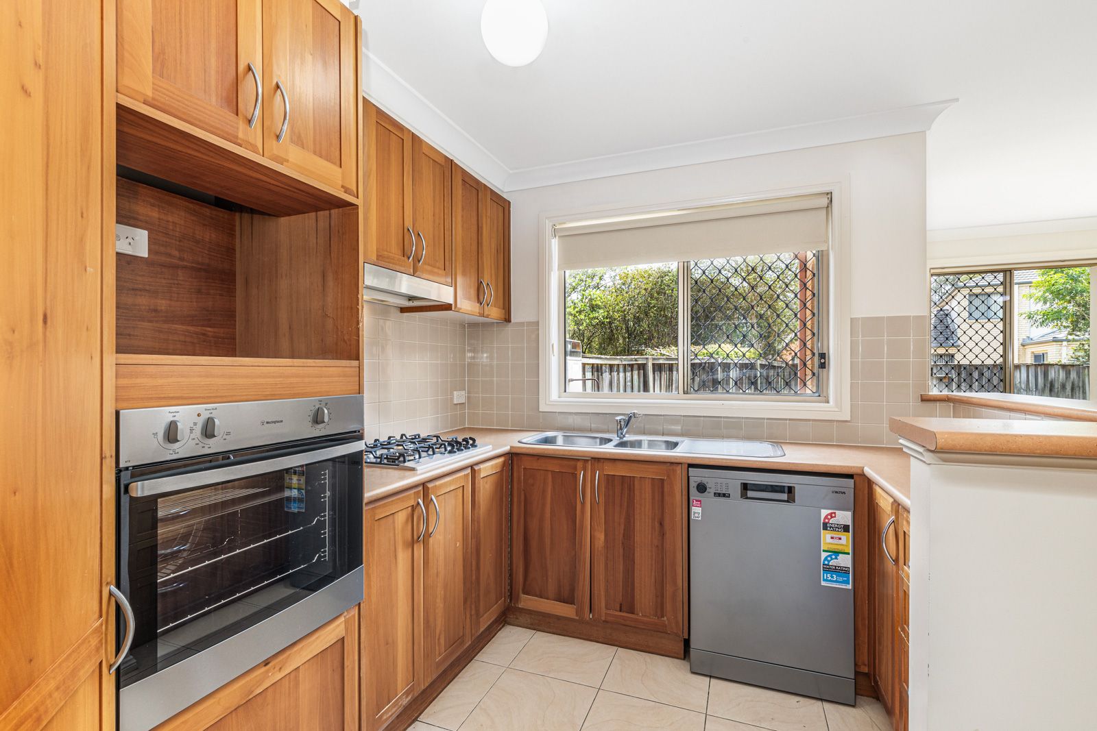 52 Millcroft Way, Beaumont Hills NSW 2155 - House For Rent - $800 | Domain