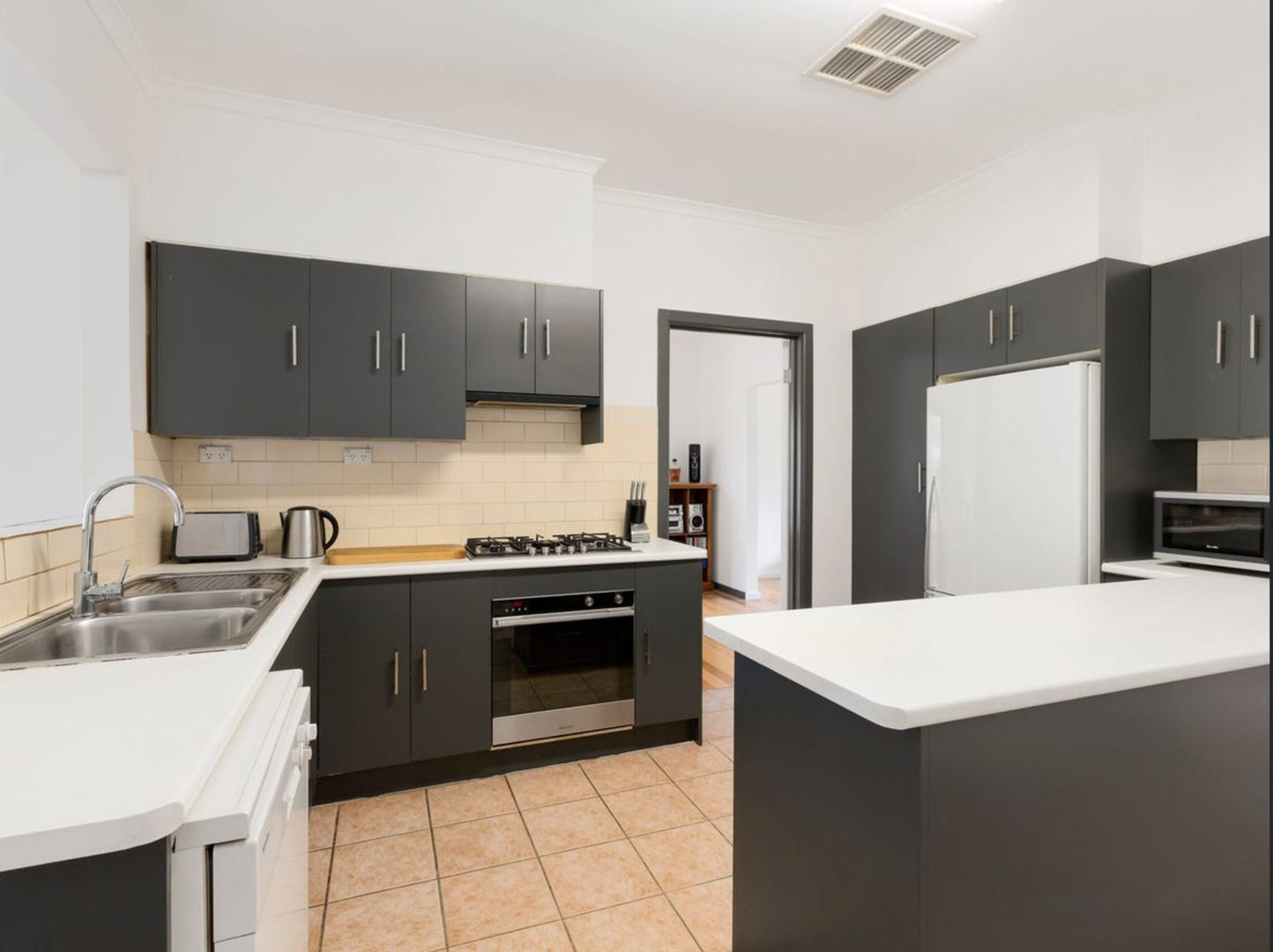 146 Chute Street, Mordialloc VIC 3195 | Domain