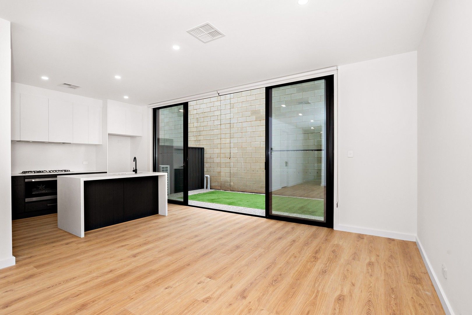 19C Eighth Street, Bowden SA 5007 - Townhouse For Rent | Domain