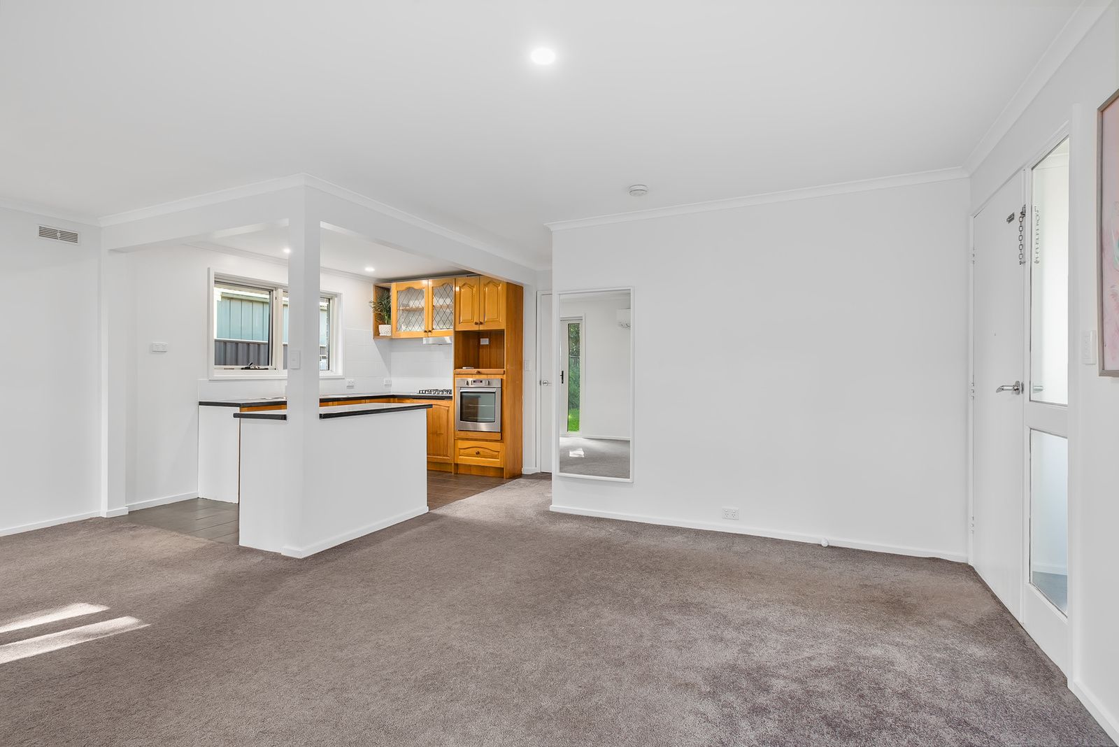 1/15-17 Maxwell Street, Kyneton VIC 3444 - House For Rent - $440 | Domain