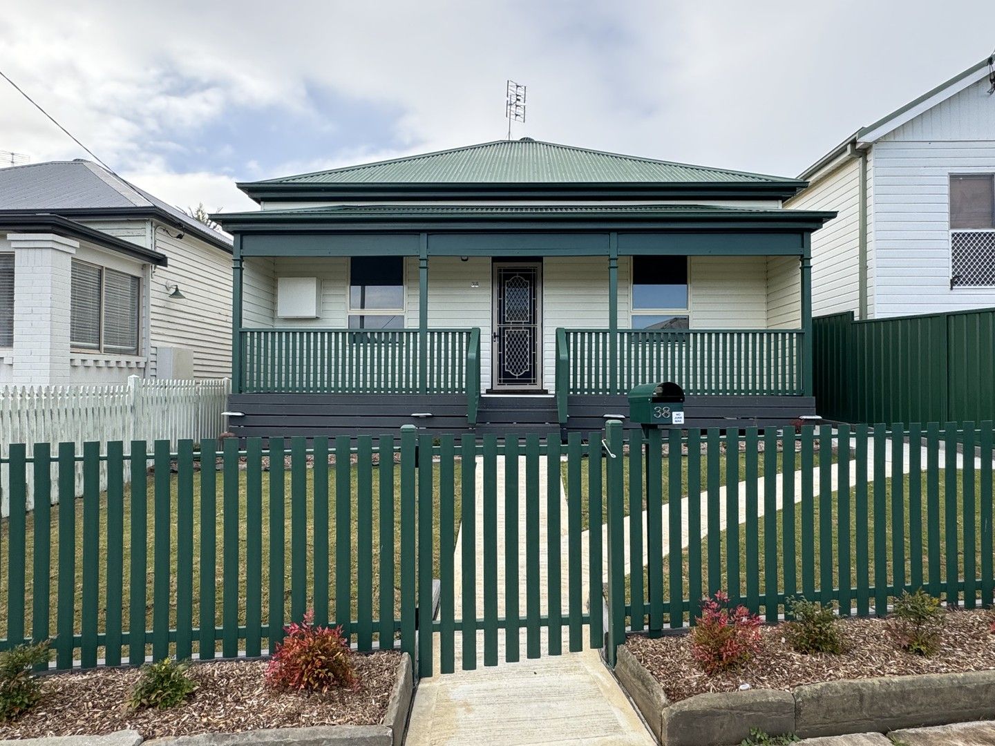 38 Robert Street, Wallsend NSW 2287 - House For Rent | Domain