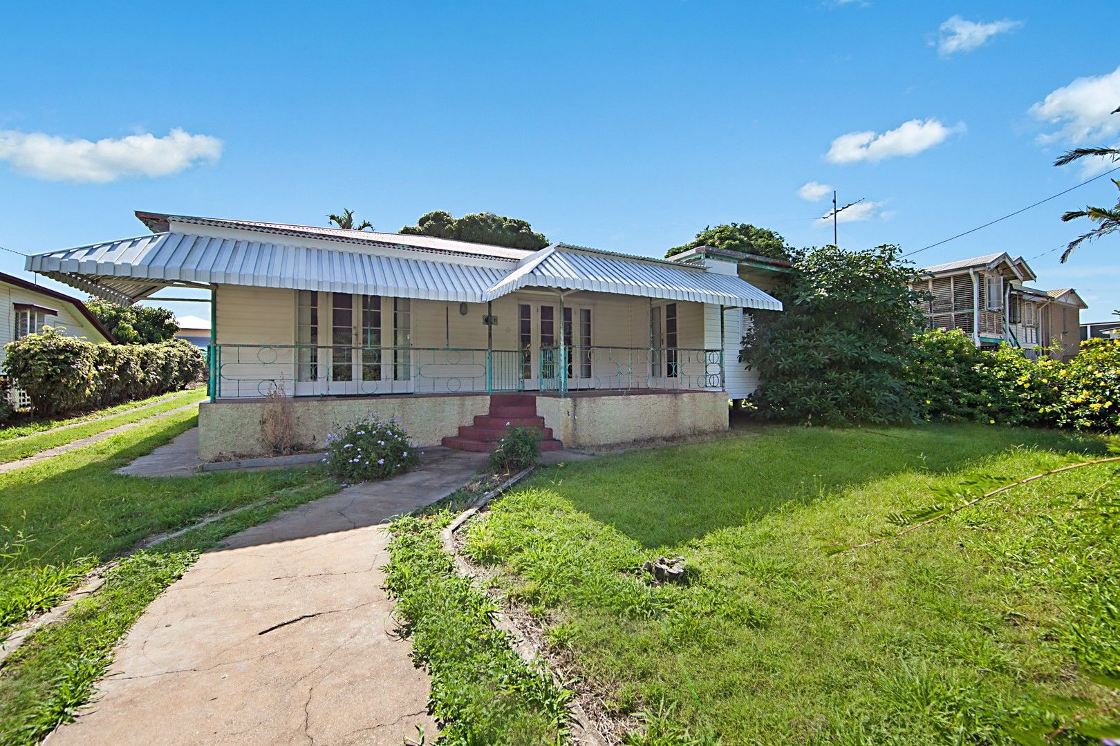 11 Cook Street, North Ward QLD 4810 - House For Rent | Domain