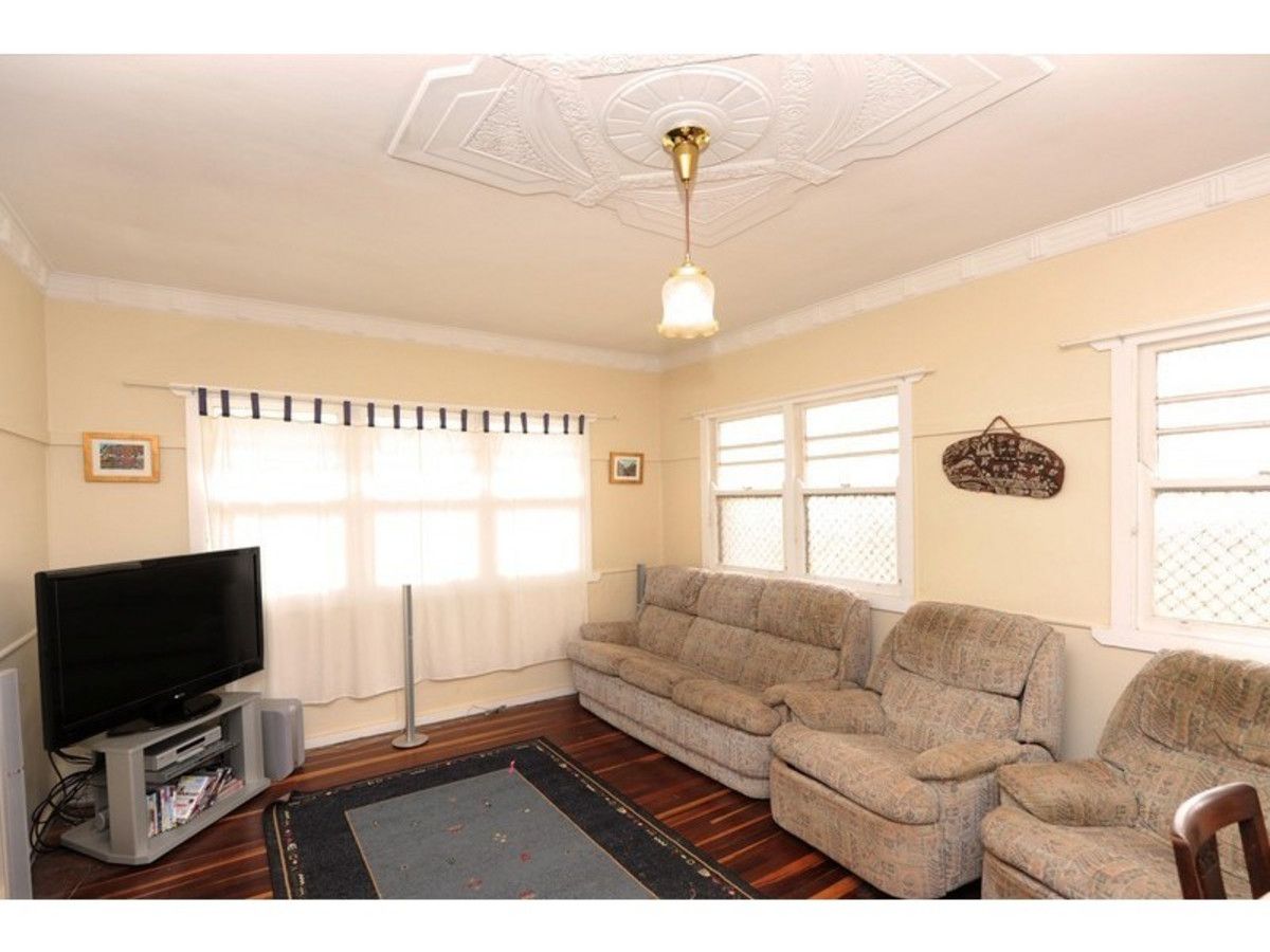 27 Justin Street, Harristown QLD 4350 - House For Rent | Domain
