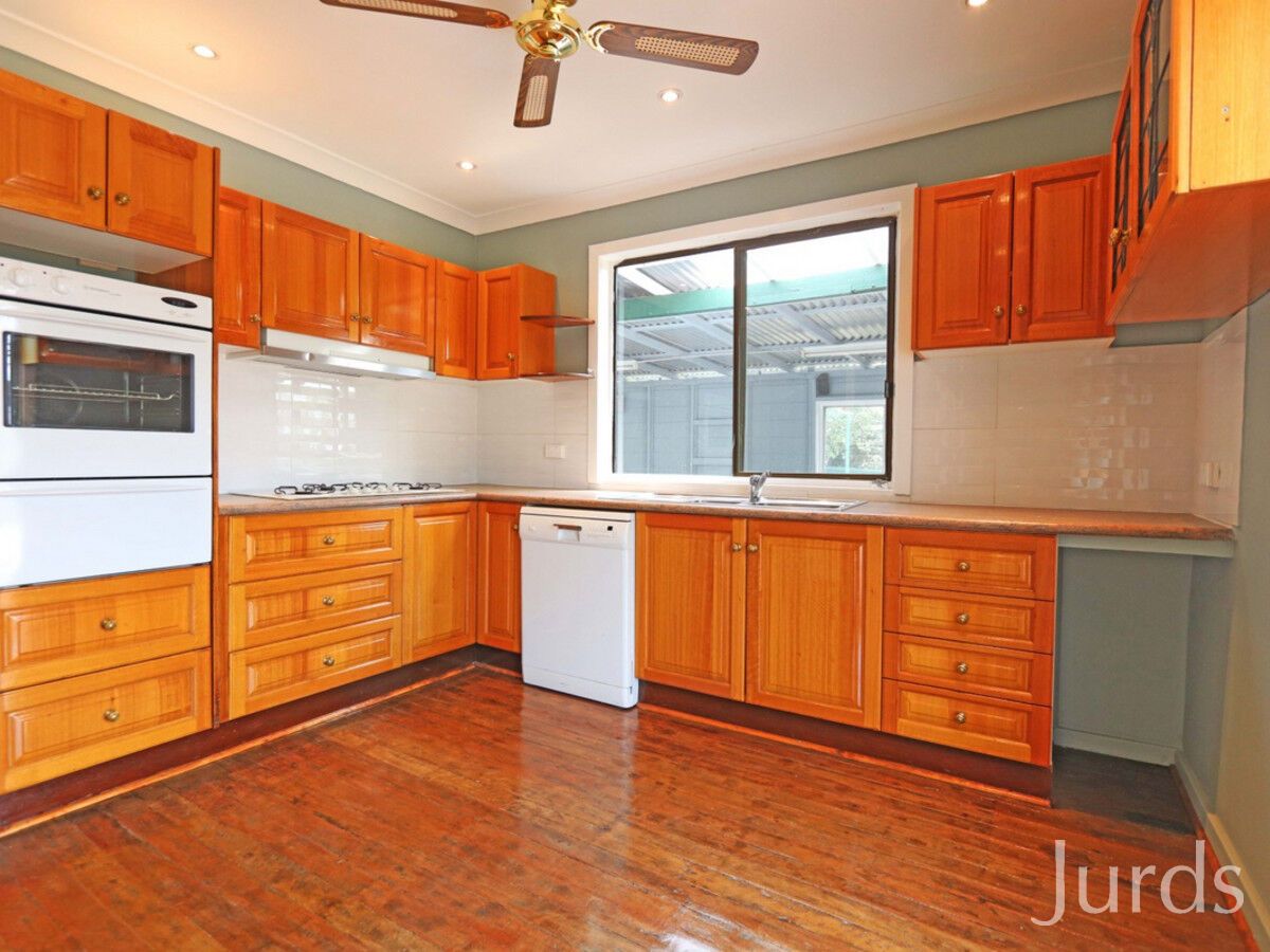 32 Mount View Road, Cessnock NSW 2325 - House For Rent | Domain