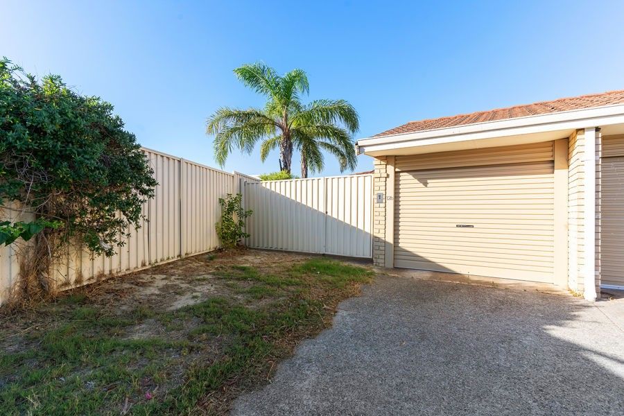 12b Claredon Court, Alexander Heights WA 6064 | Domain