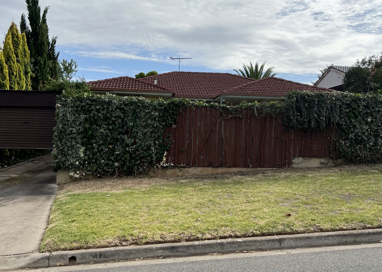 212 Maxwell Rd, Para Hills SA 5096 - House For Rent - $600 | Domain