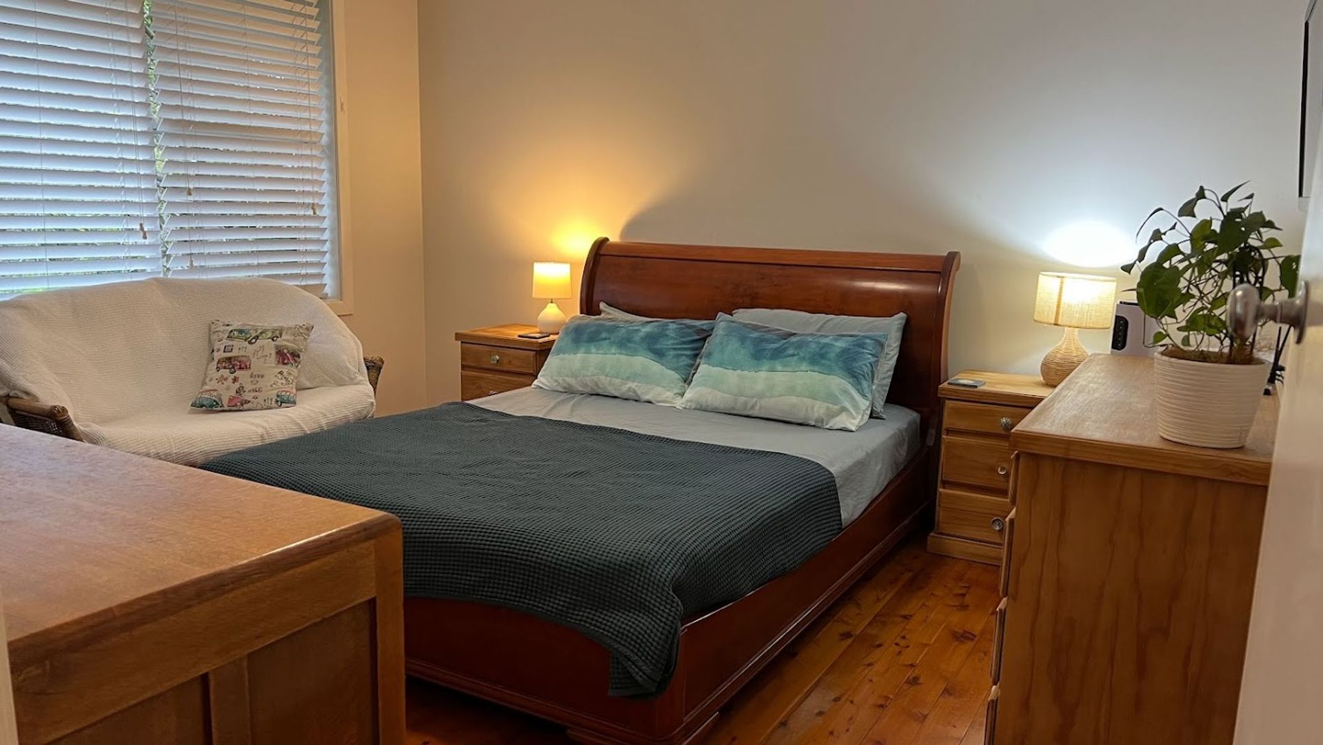 17 Cooloon Street, Hawks Nest NSW 2324 - House For Rent - $600 | Domain