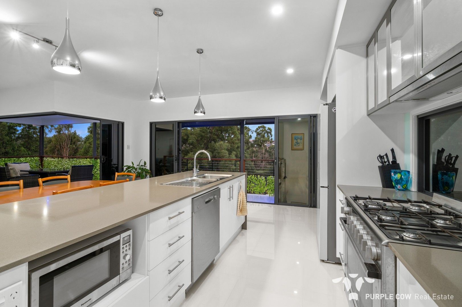 Springfield Lakes QLD 4300 - 4 beds house for Sale, Offers Over ...