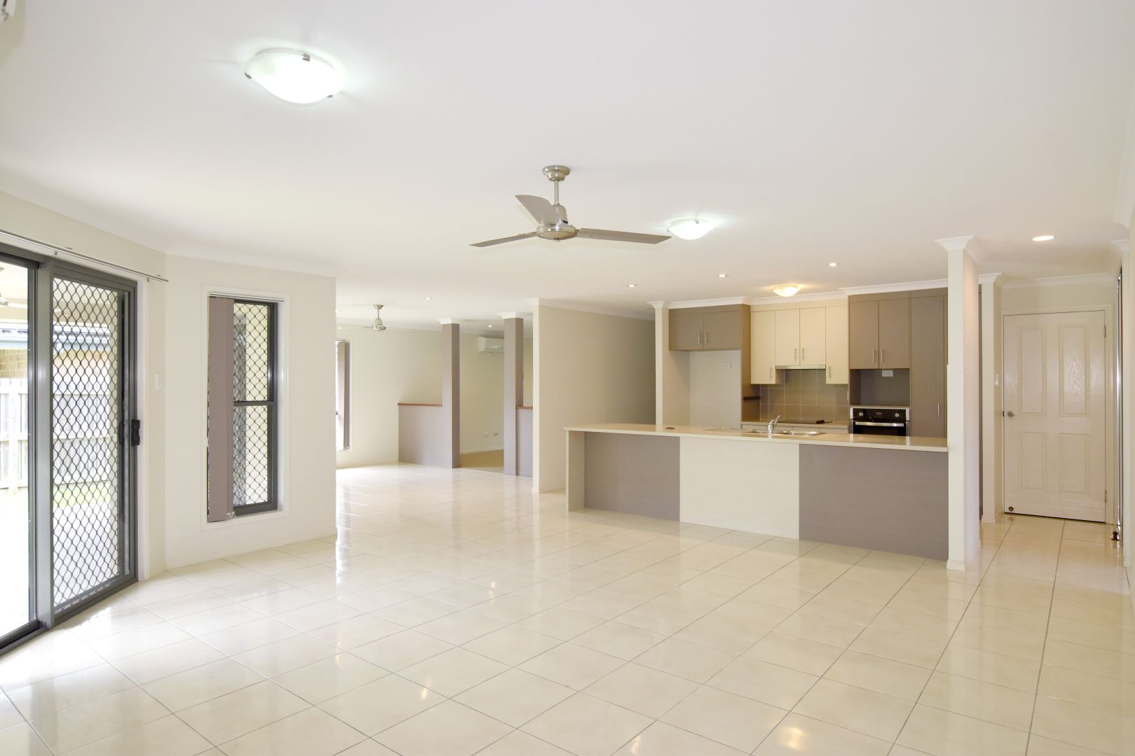 9 Larcom Rise, West Gladstone | Property History & Address Research ...