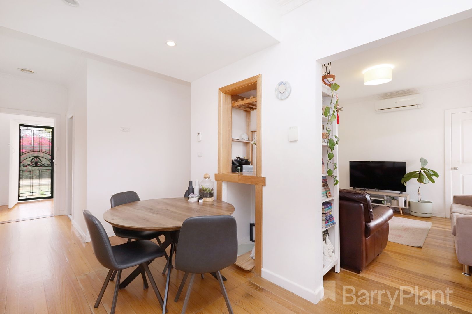 2 Barnett Street, Sunshine VIC 3020 - House For Rent - $520 | Domain