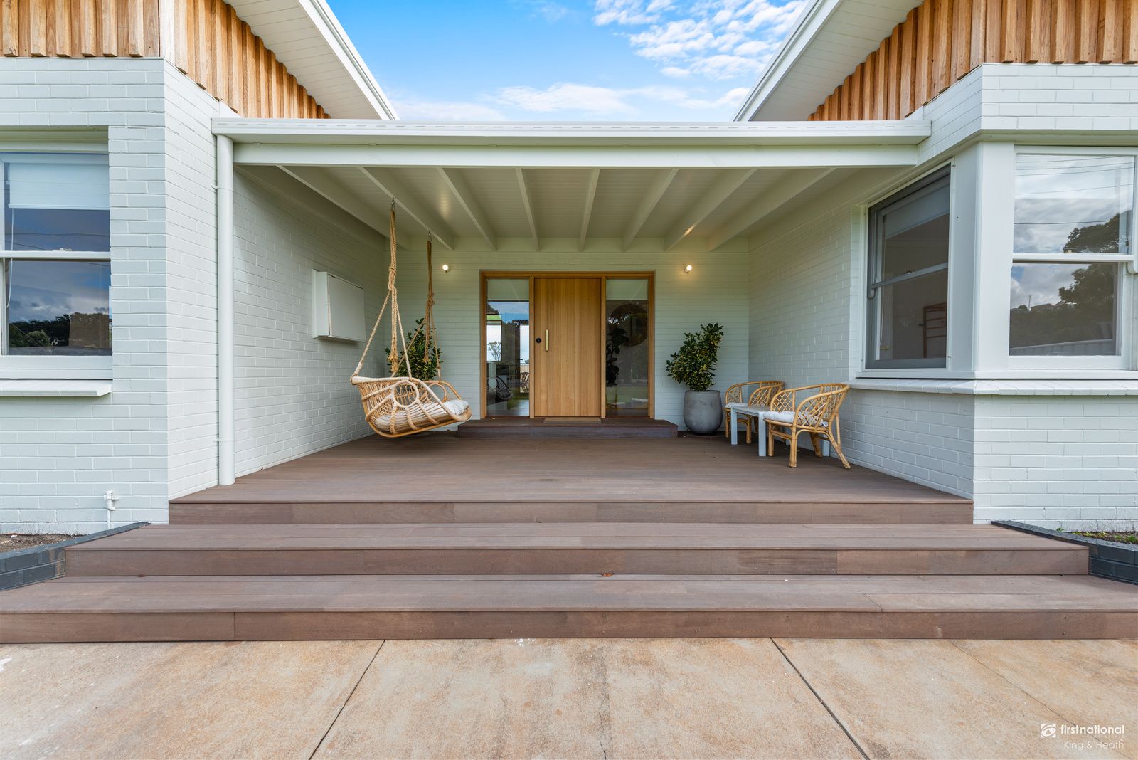 18 Marine Parade, Lakes Entrance VIC 3909 | Domain