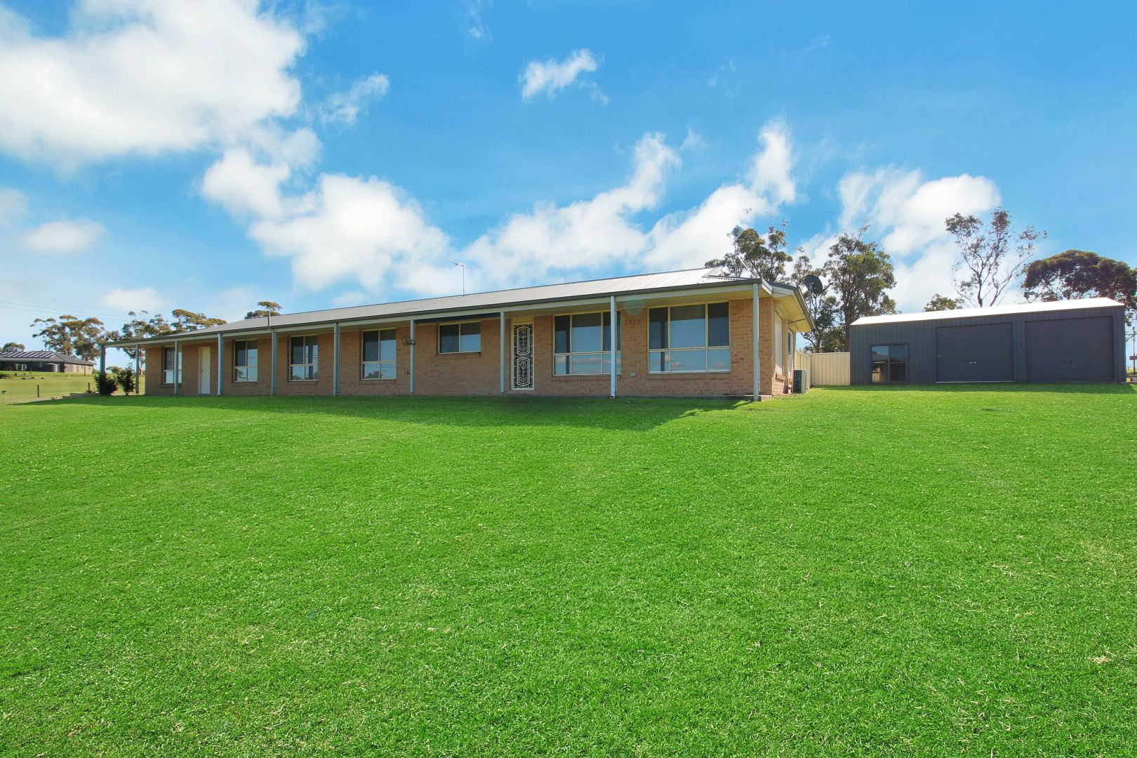 8 Settlers Close, Whittingham | Property History & Address Research ...