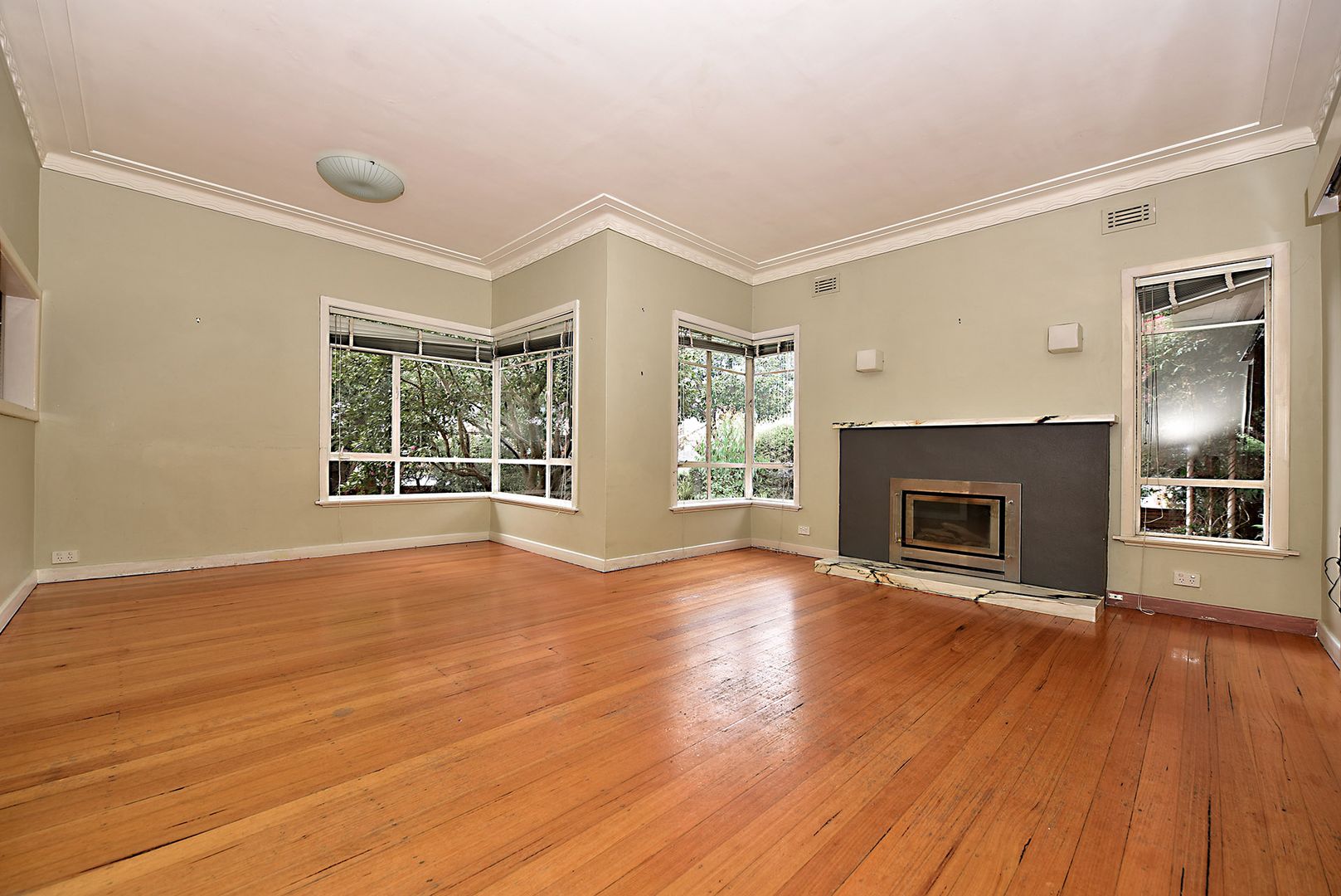 3 Crown Avenue, Mordialloc VIC 3195 - House For Rent | Domain