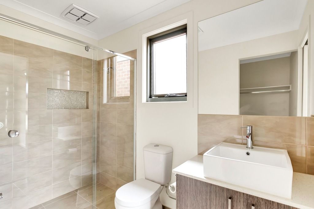 27 Allunga Way, Werribee VIC 3030 - House For Rent - $440 | Domain