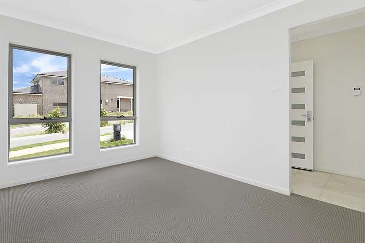 57 Kingfield Rd Road, North Kellyville NSW 2155 - House For Rent | Domain