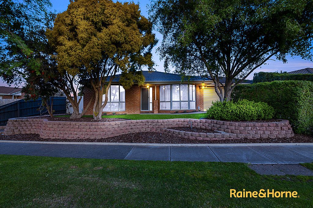 58 Lawless Drive, Cranbourne North | Property History & Address ...