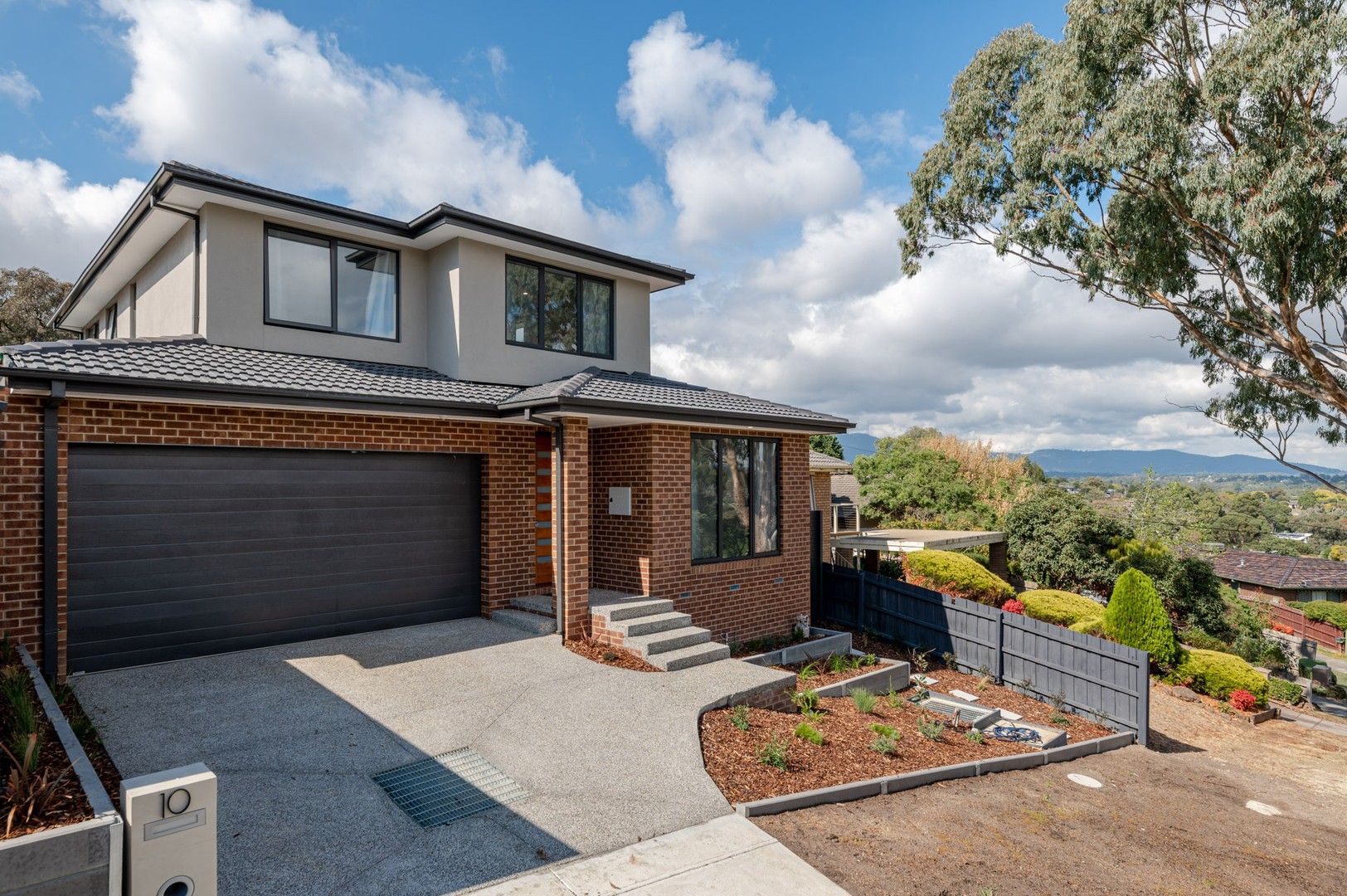 10 Fiona Court, Mooroolbark VIC 3138 - Townhouse For Rent | Domain