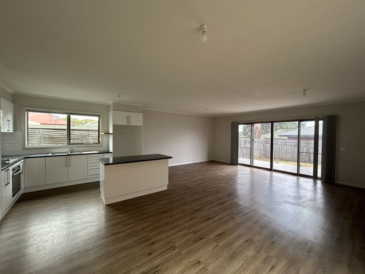 23A Duke Avenue, Hamilton VIC 3300 - Townhouse For Rent | Domain