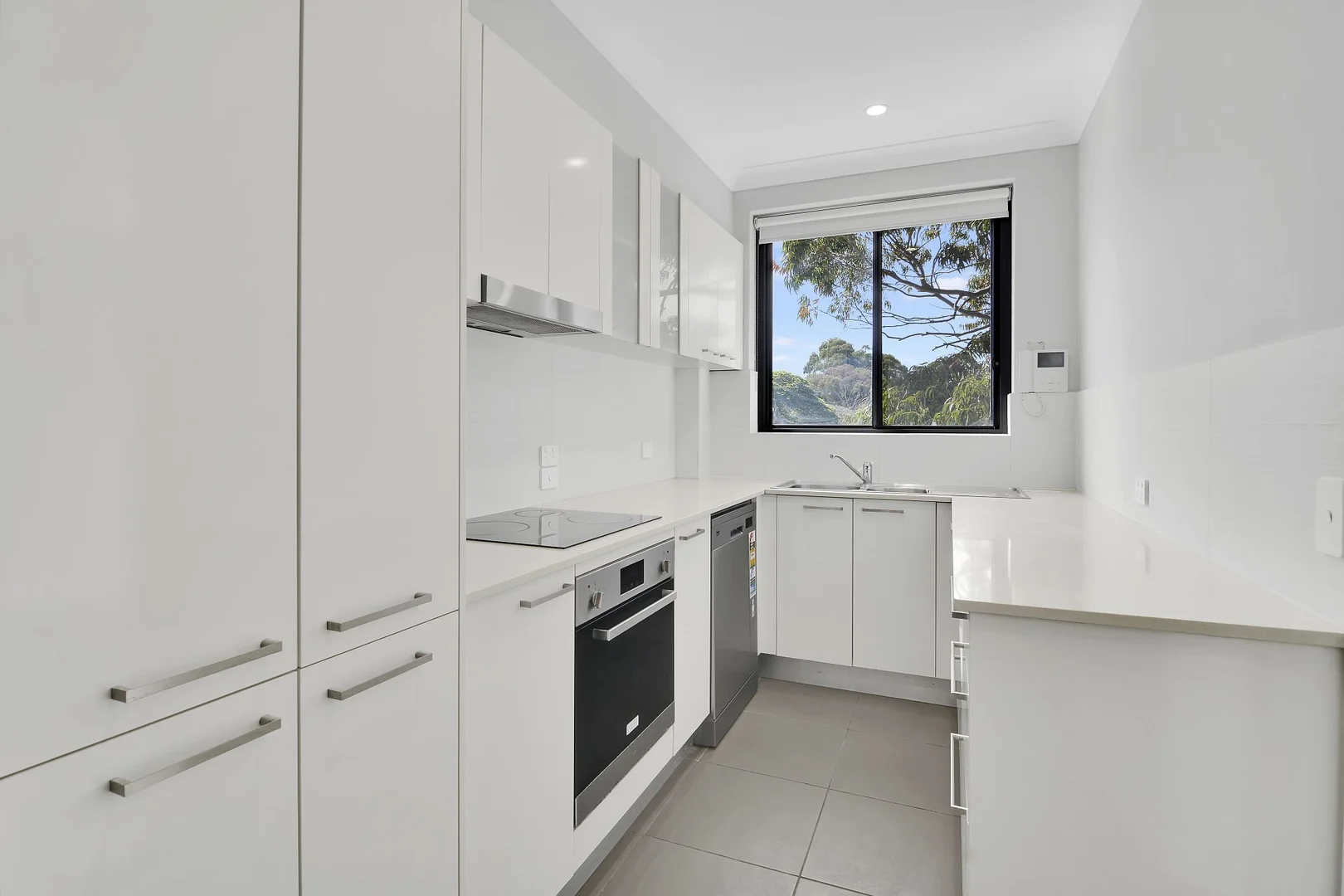9/166-176 Oberon Street, Coogee NSW 2034 - Apartment For Rent | Domain