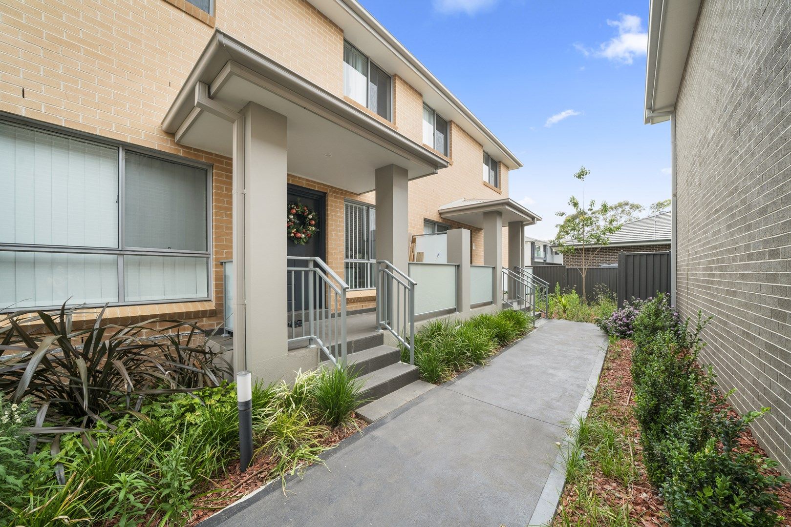 8/20 Old Glenfield Road, Casula NSW 2170 - Townhouse For Rent | Domain