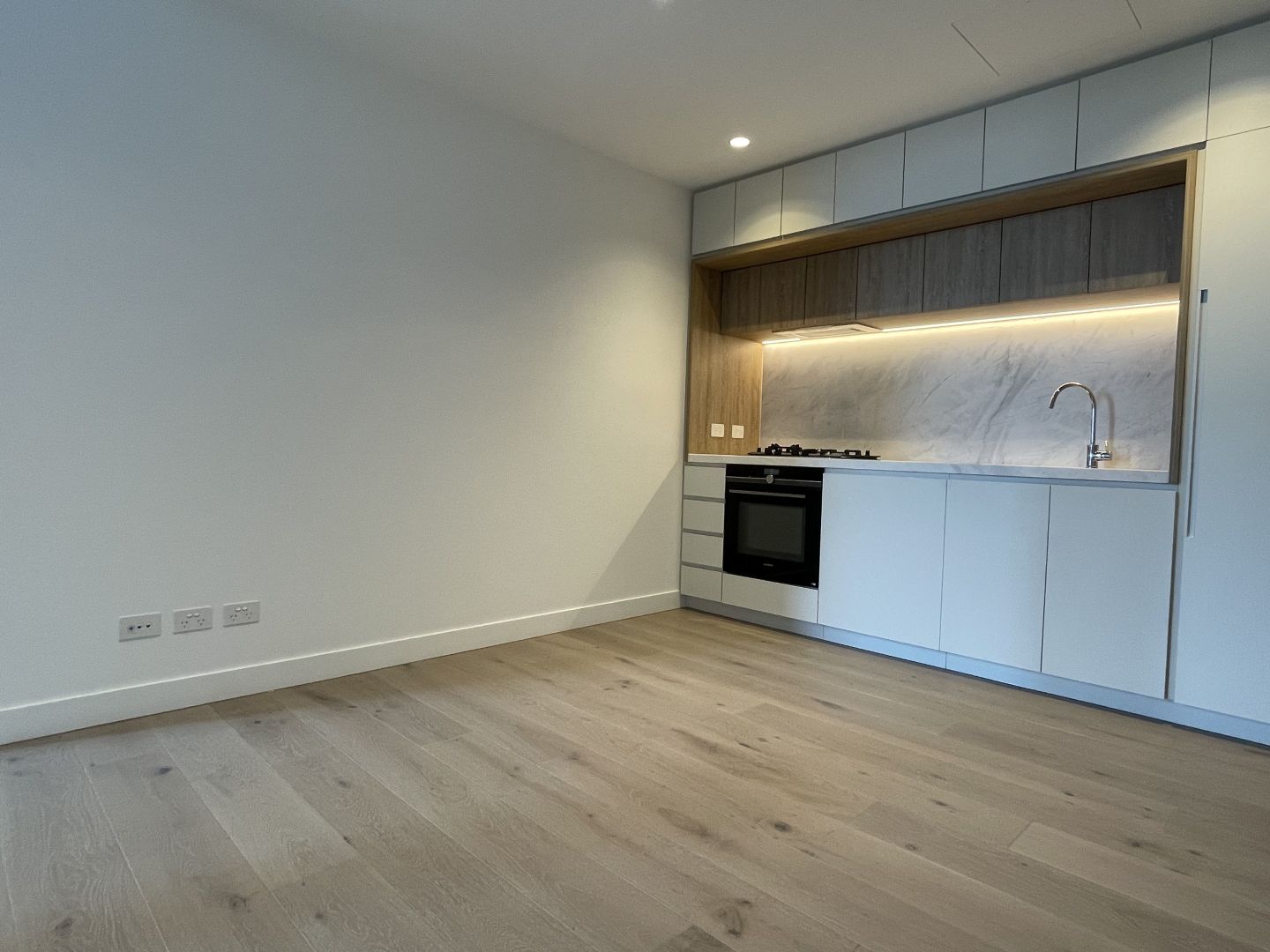 2008D/648 Lonsdale Street, Melbourne VIC 3000 - Apartment For Rent ...