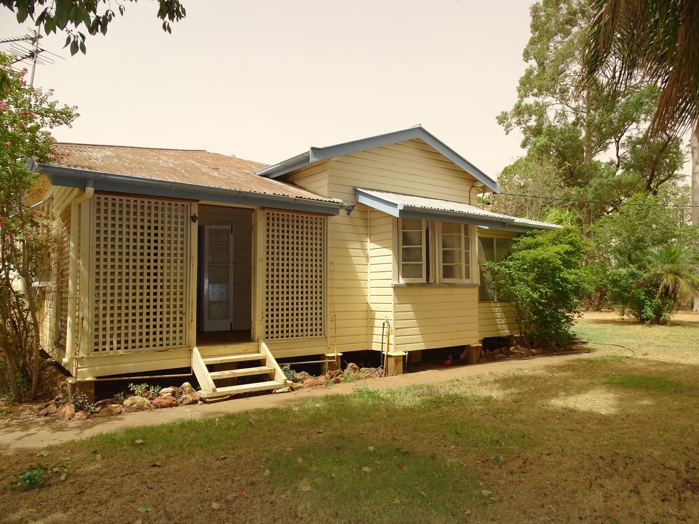 89 Grey Street, St George QLD 4487 | Domain