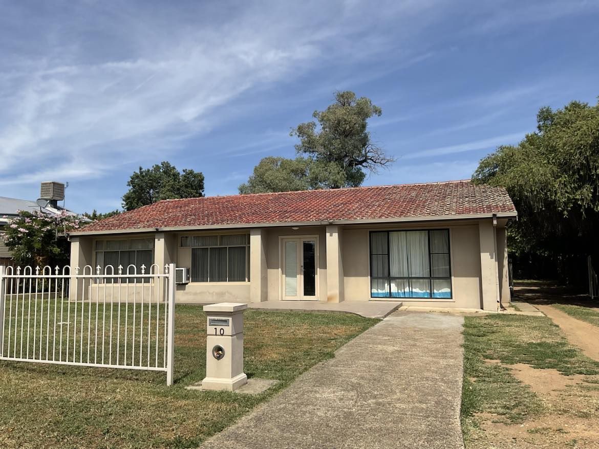 10 Edward Street, Tamworth NSW 2340 - House For Rent | Domain