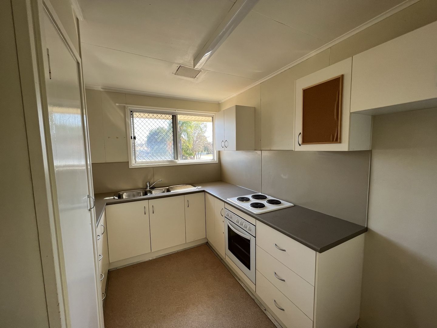 10 Victoria Street, Clifton QLD 4361 - House For Rent - $300 | Domain