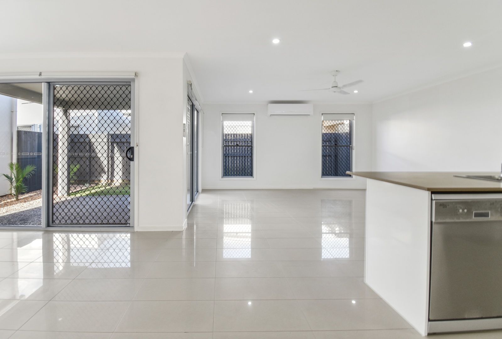 40 Hayman Lane, Meridan Plains QLD 4551 - House For Rent - $700 | Domain