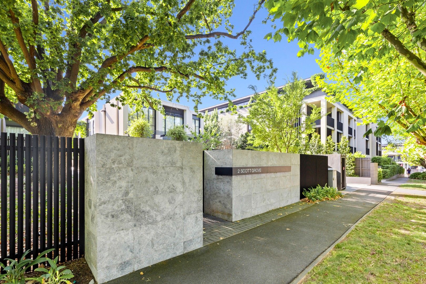 8/2 Scott Grove, Glen Iris VIC 3146 - Townhouse For Rent | Domain
