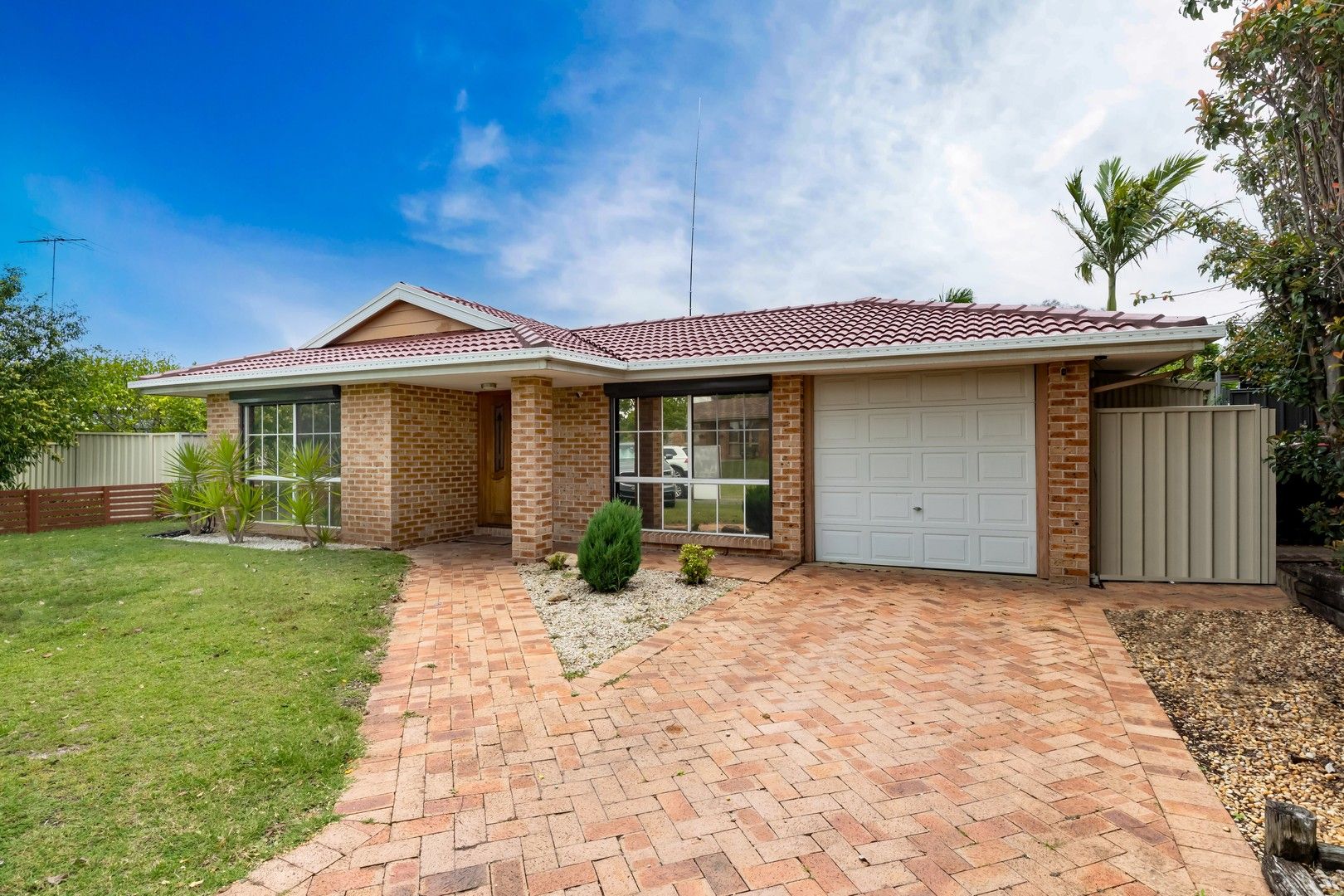 2 Walton Place, Emu Plains NSW 2750 - House For Rent | Domain