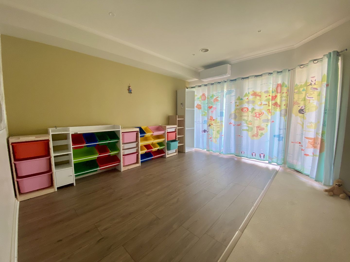 45 Herriotts Boulevard, Glen Waverley VIC 3150 - Townhouse For Rent ...