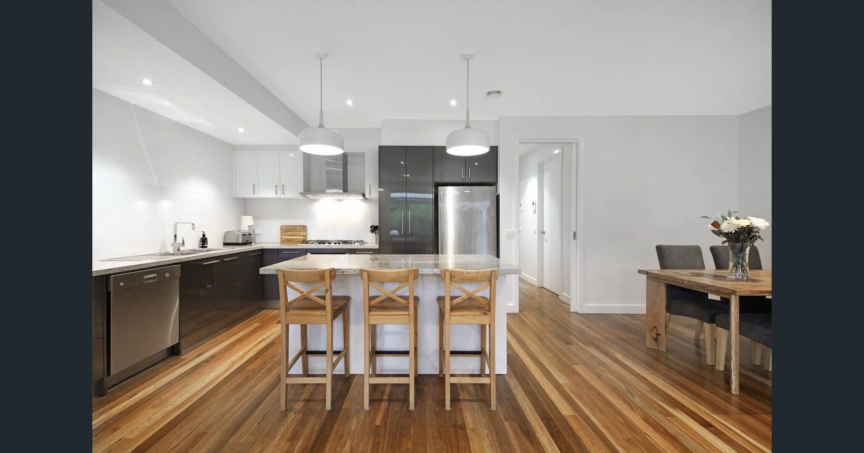 9B Gordon Street, Bentleigh VIC 3204 - House For Rent | Domain