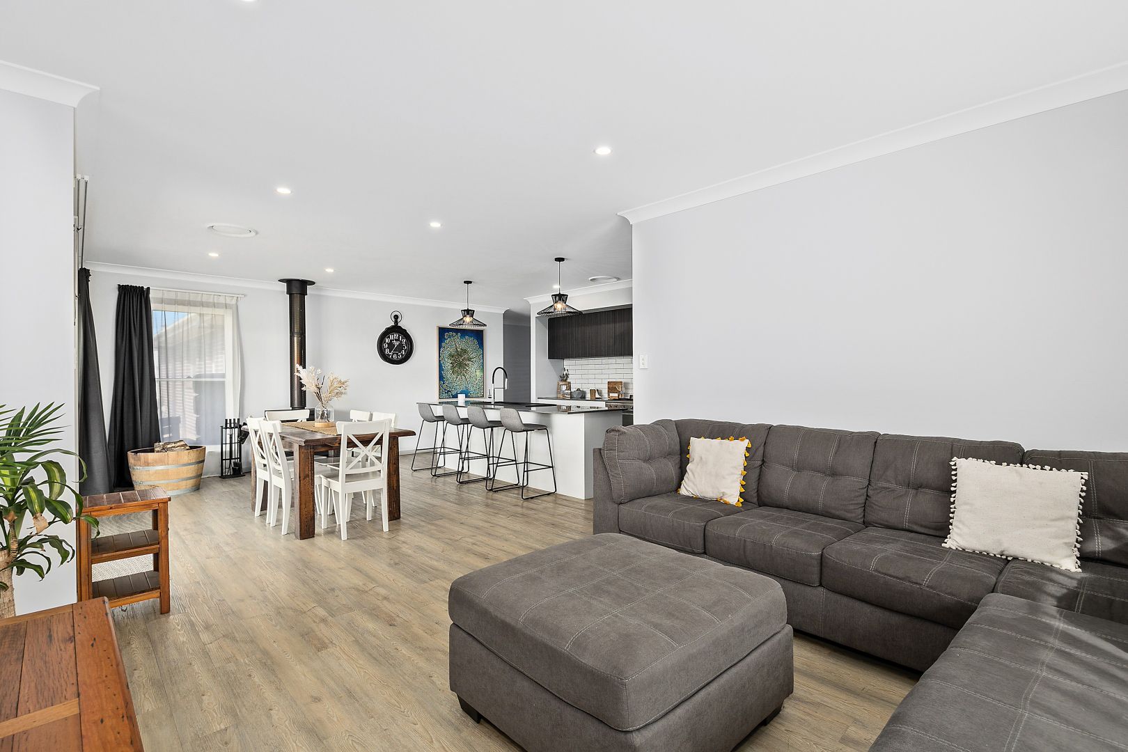 4 Diana Drive, Mudgee NSW 2850 - House For Rent | Domain