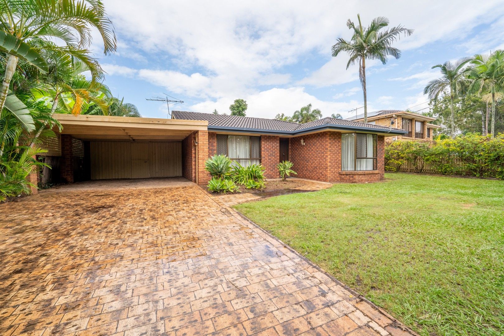242 Old Logan Road, Camira QLD 4300 - House For Rent | Domain