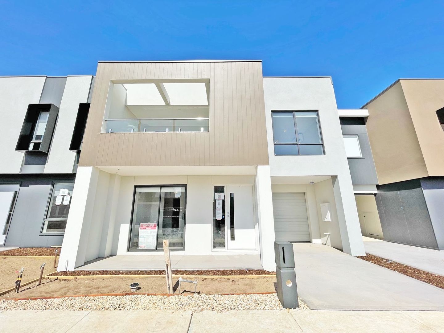 4 Cetona Street, Fraser Rise VIC 3336 - Townhouse For Rent | Domain