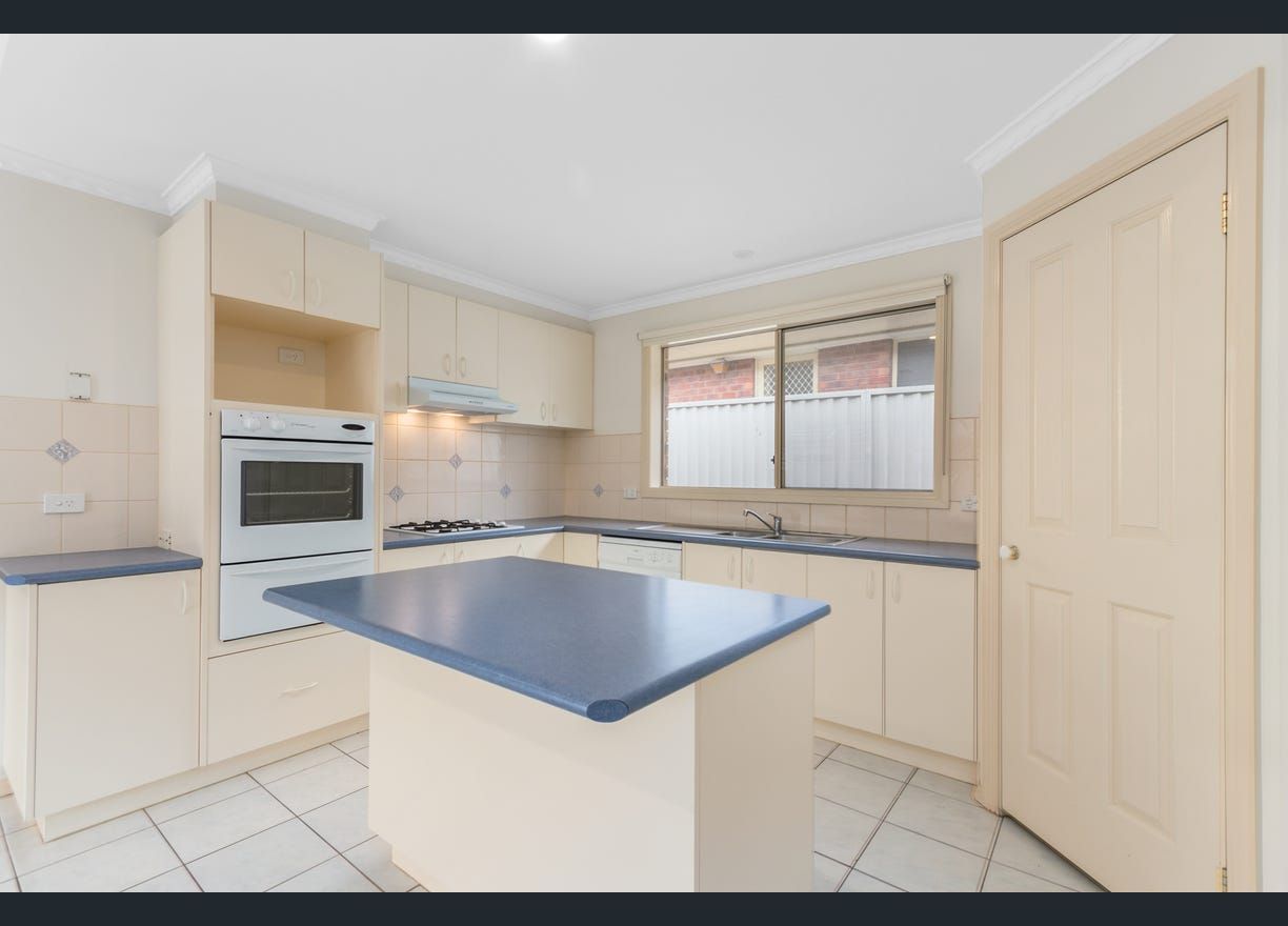 43 Hazelmere Avenue, Cranbourne West VIC 3977 - House For Rent | Domain
