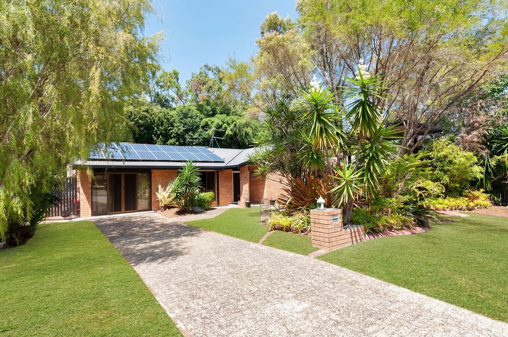 17 Simon Street, Freshwater | Property History & Address Research | Domain