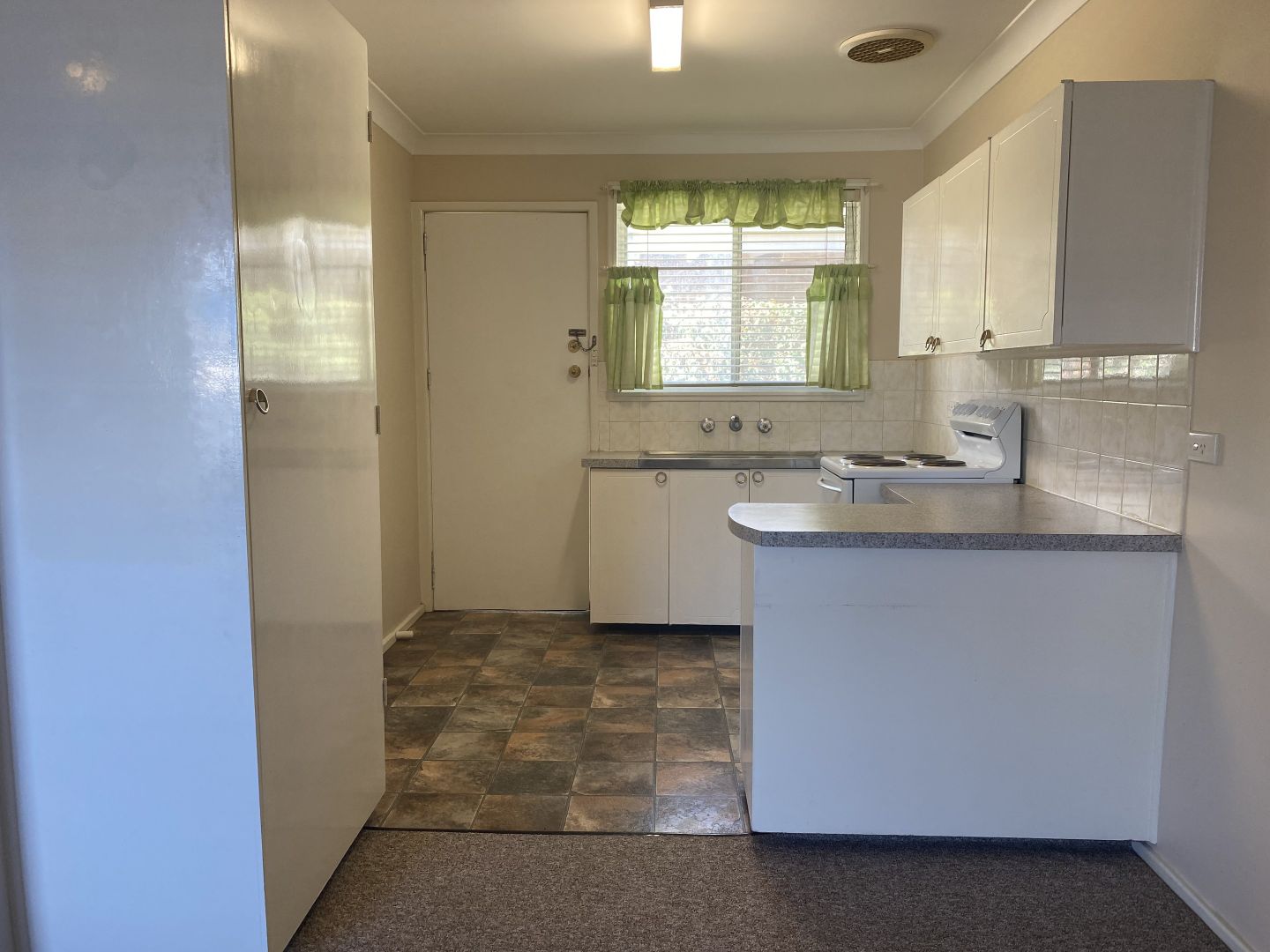 2/29 Church St, West Tamworth NSW 2340 - Apartment For Rent | Domain