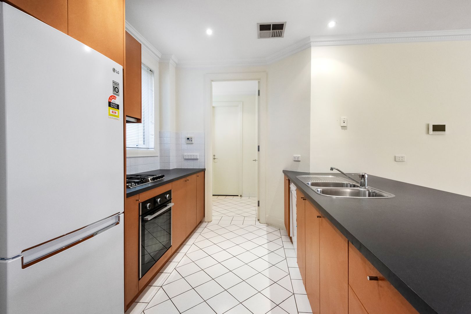 2/127 St Andrews Street, Brighton VIC 3186 - Townhouse For Rent ...