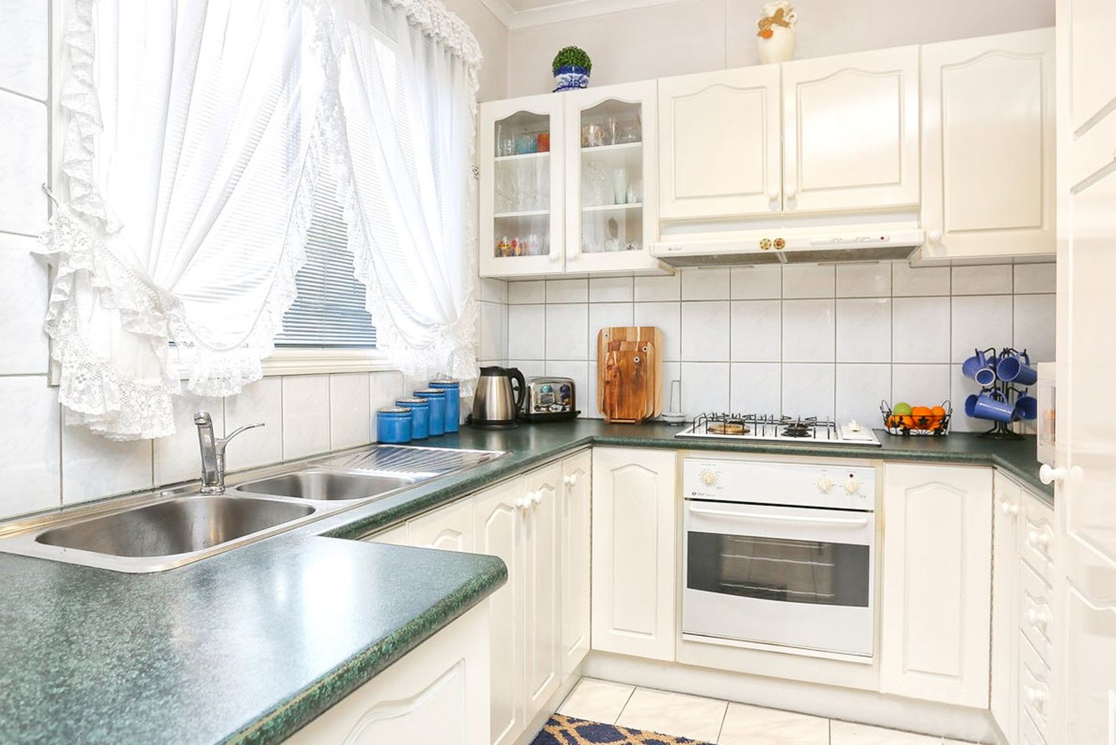 3/8 Eldridge Street, Footscray VIC 3011 - Townhouse For Rent - $640 ...
