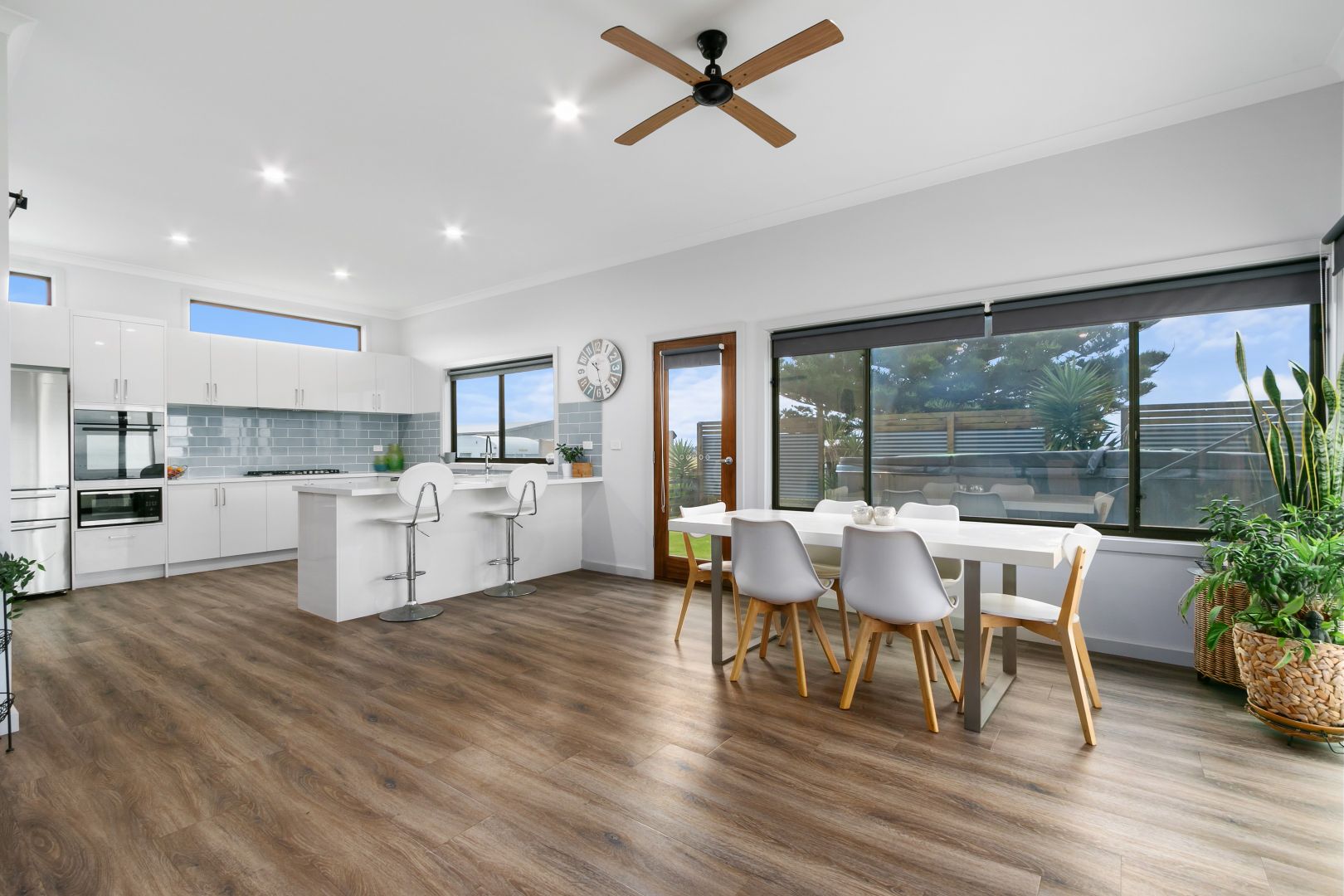 2321A Seaspray Road, Seaspray VIC 3851 | Domain