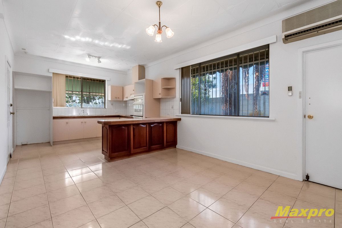 54 Kent Street, Spearwood WA 6163 - House For Rent | Domain