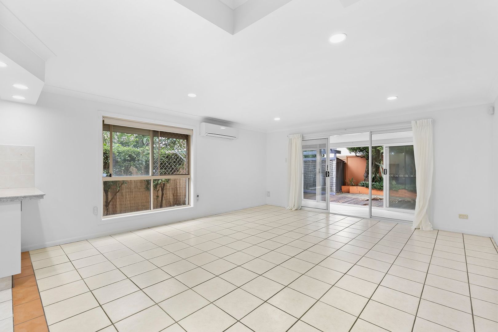 1/38A Middle Street, Labrador QLD 4215 - Townhouse For Rent | Domain