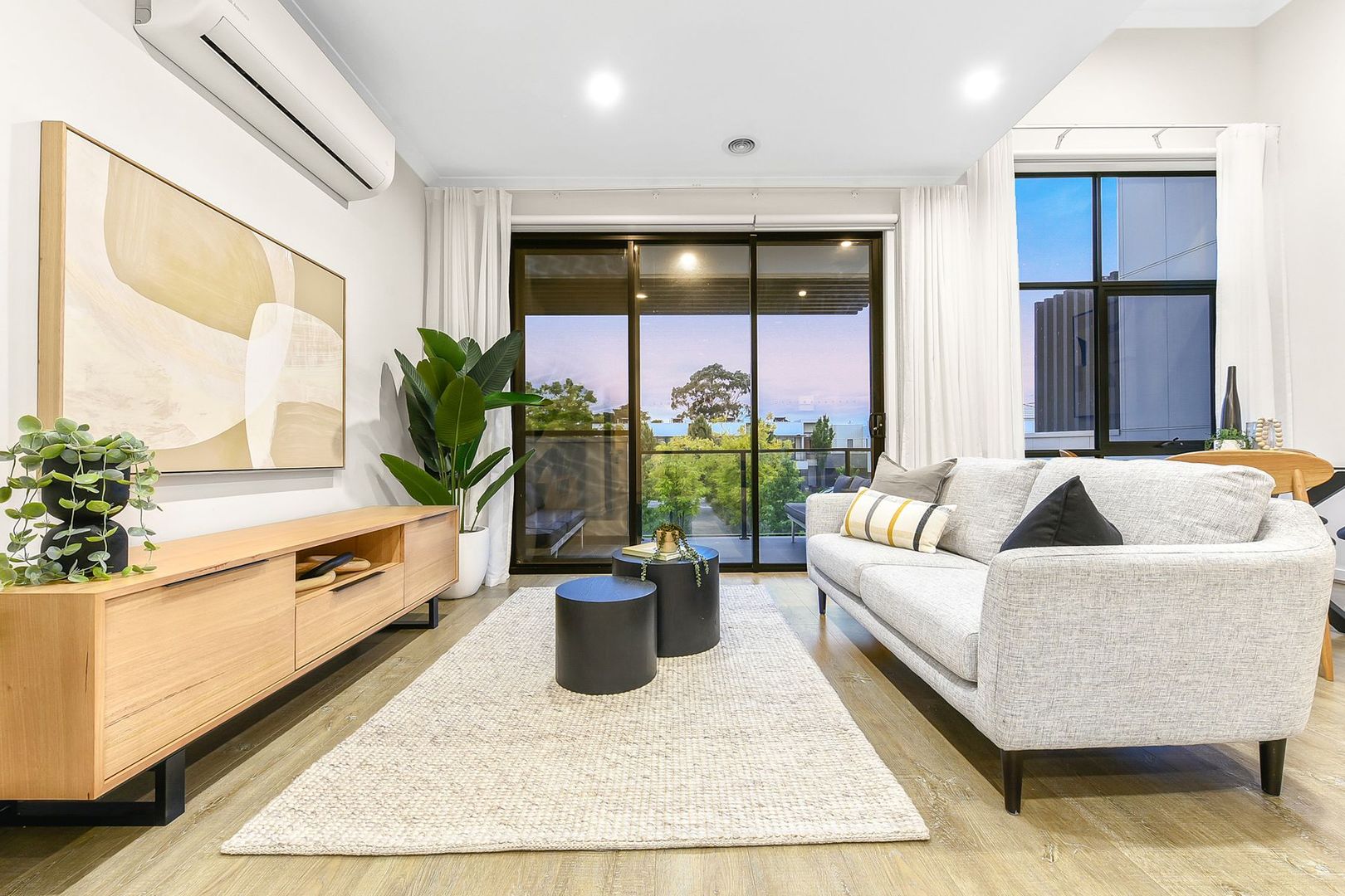 84 Quarter Circuit, Springvale VIC 3171 | Domain