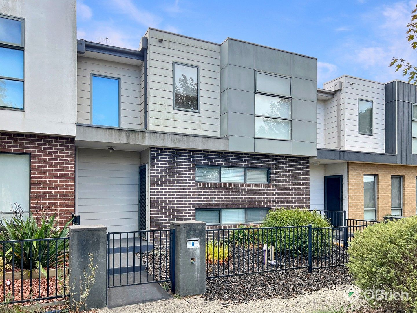 6 Jade Walk, Officer VIC 3809 - Townhouse For Rent | Domain