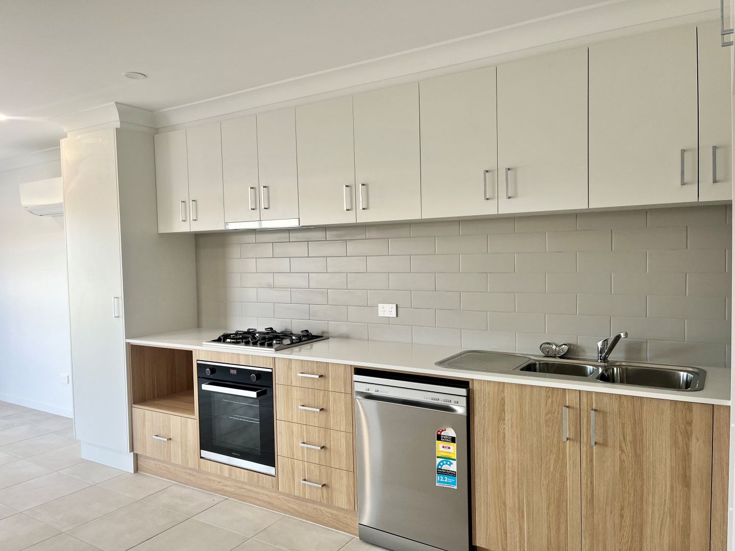 2/20 Idyllic St, North Tamworth NSW 2340 - Apartment For Rent | Domain